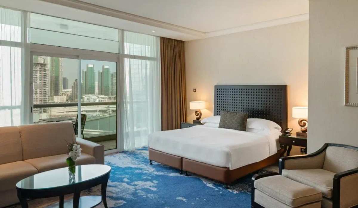 Beach Rotana Hotel Abu Dhabi — Hotel di lusso sulla Corniche con ...