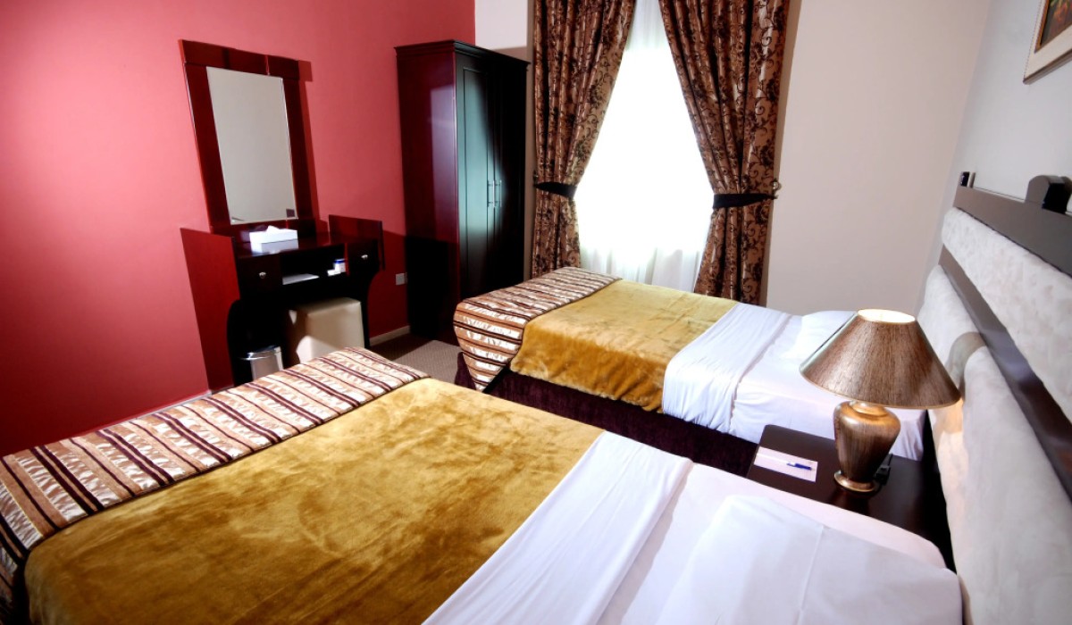 Al Bustan Tower Hotel Suites - Suite di lusso a Sharjah, offerte e ...
