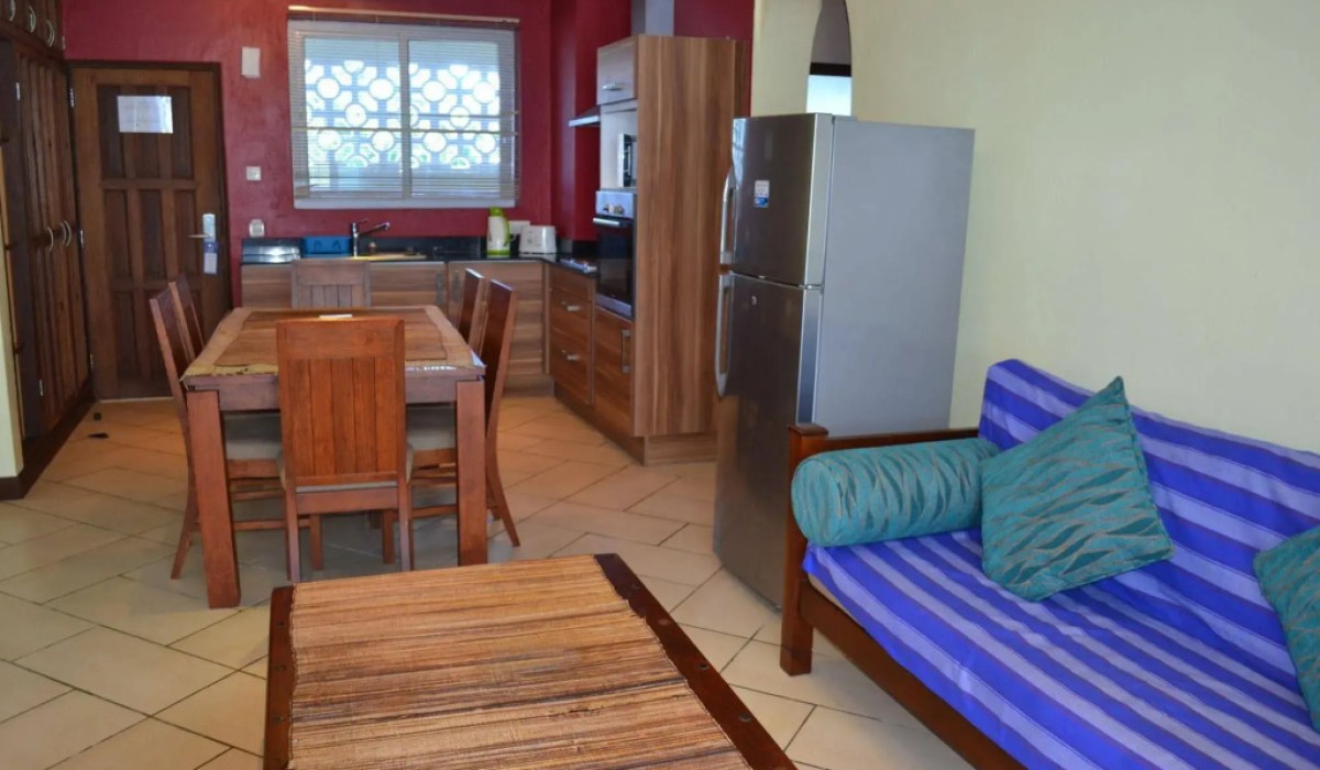 Cowrie Shell Beach Apartments — Appartamenti vacanza a Mombasa fronte mare