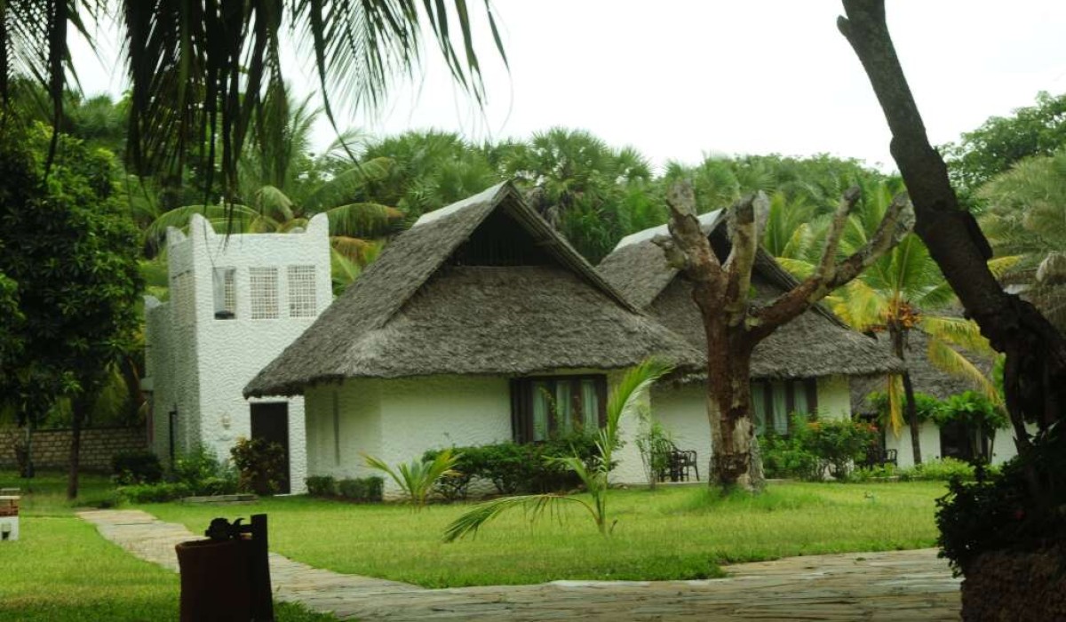 Jacaranda Indian Ocean Beach Resort a Diani Beach – Resort fronte mare ...